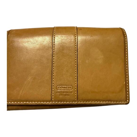 Coach | Bags | Coach Legacy Tan Leather Trifold Wallet 200s Camel ...